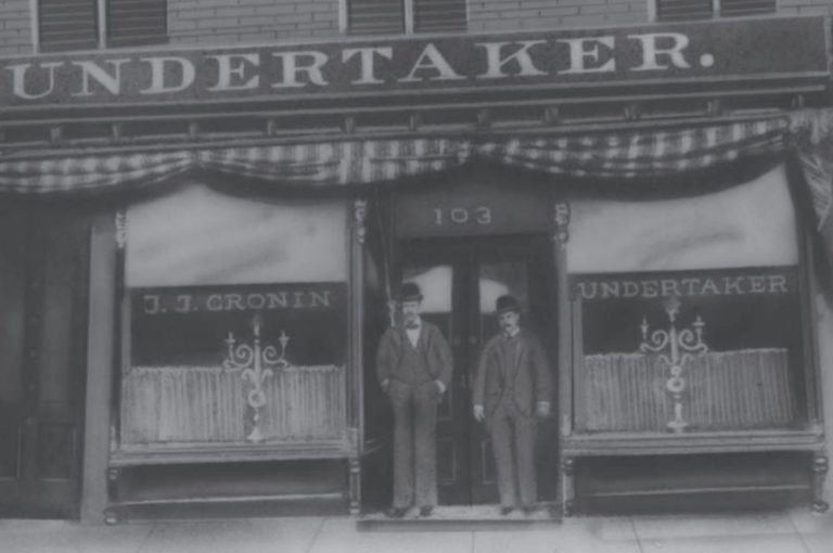 FOOLING THE UNDERTAKER (1900) – The Brownstone Detectives